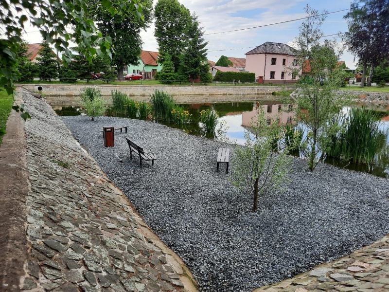 Revitalizace požární nádrže, odbahnění - referenční projekt